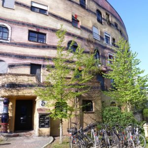 Waldspirale - Ficha, Fotos y Planos - WikiArquitectura
