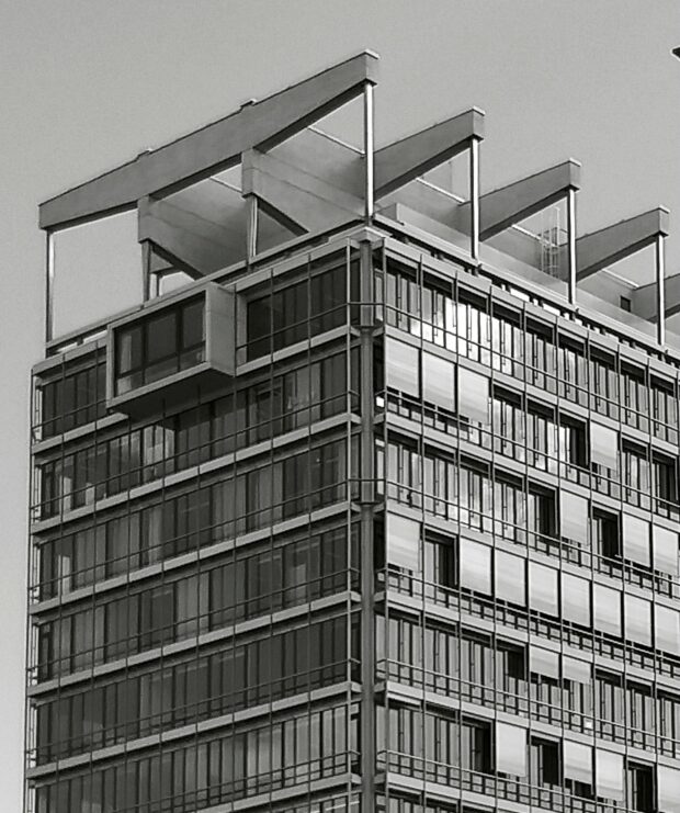 BP Building - Ficha, Fotos y Planos - WikiArquitectura